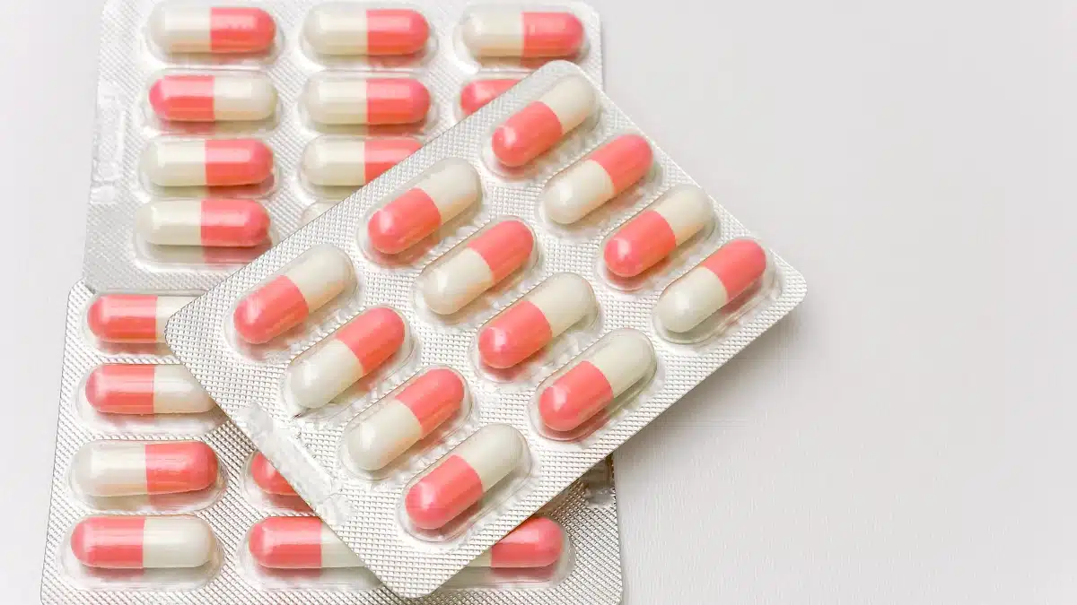 “The Pros and Cons of Using Amoxicillin for Pink Eye Treatment