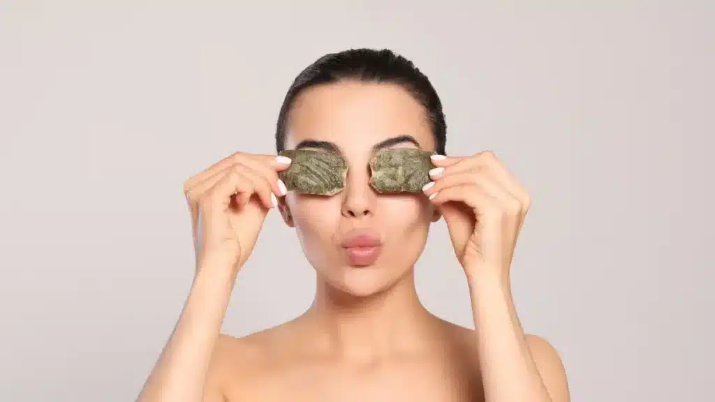 Do Tea Bags Help Puffy Eyes: Benefits and How it Works